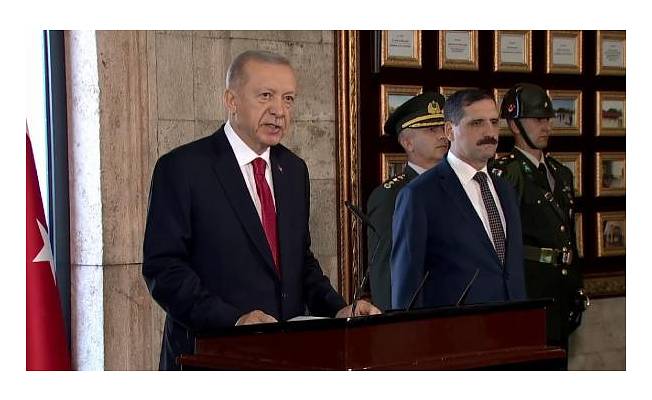 Cumhurbaşkanı Erdoğan'dan YAŞ üyeleri ile Anıtkabir ziyareti - Önce ... Cumhurbaşkanı Erdoğan'dan YAŞ üyeleri ile Anıtkabir ziyareti - Önce ...