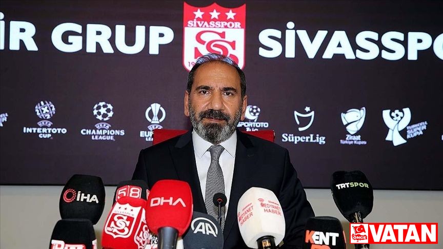 Sivasspor Kulübü Başkanı Otyakmaz, başkanlığa yeniden adaylığını ... Sivasspor Kulübü Başkanı Otyakmaz, başkanlığa yeniden adaylığını ...