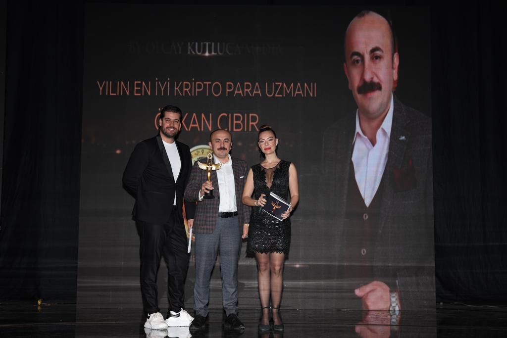 Özkan Cıbır, Yılın En İyi Kripto Para Uzmanı Seçildi - Önce Vatan Gazetesi Özkan Cıbır, Yılın En İyi Kripto Para Uzmanı Seçildi - Önce Vatan Gazetesi