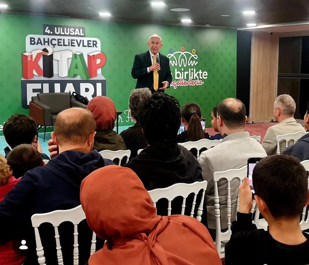 Bahçelievler 4. Ulusal Kitap Fuarı’nda Miniklerle Buluşan Lemi Filozof ...